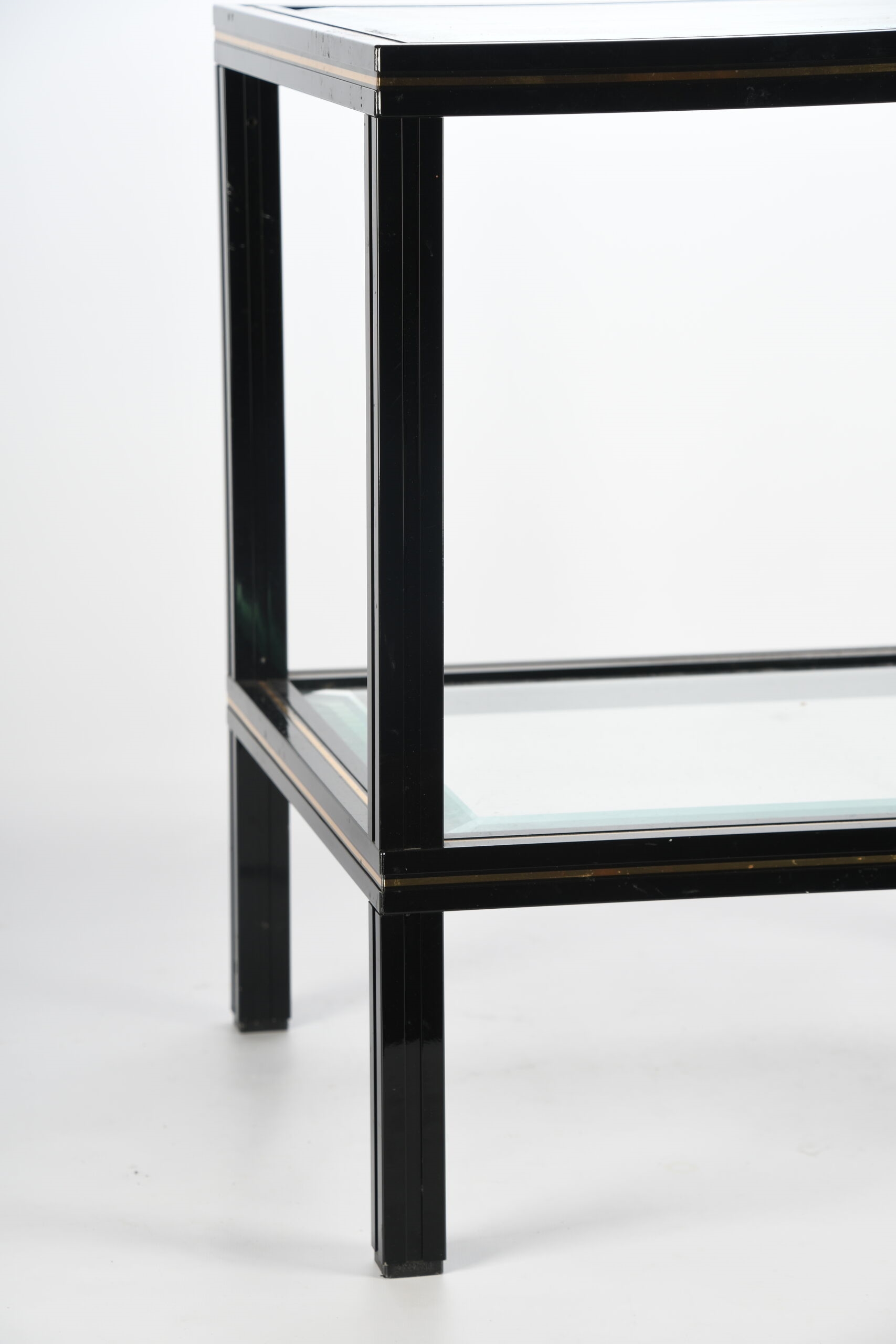 Pierre Vandel | Paris - suite de trois tables gigognes laqué noir ...