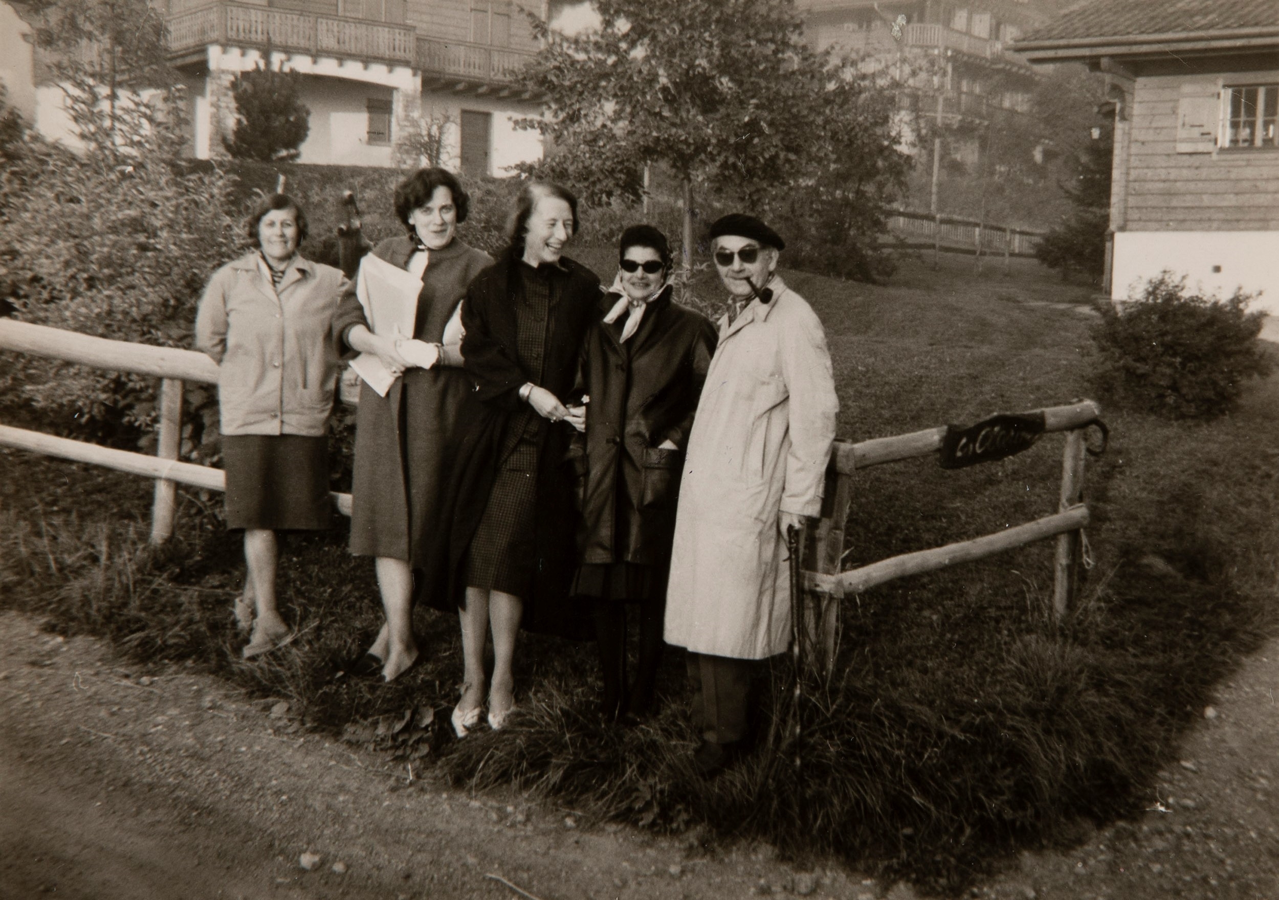 Man Ray | Man Ray et famille | MutualArt