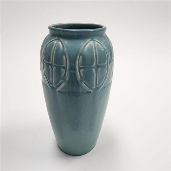 Rookwood Pottery | Rookwood Pottery vase (1921) | MutualArt