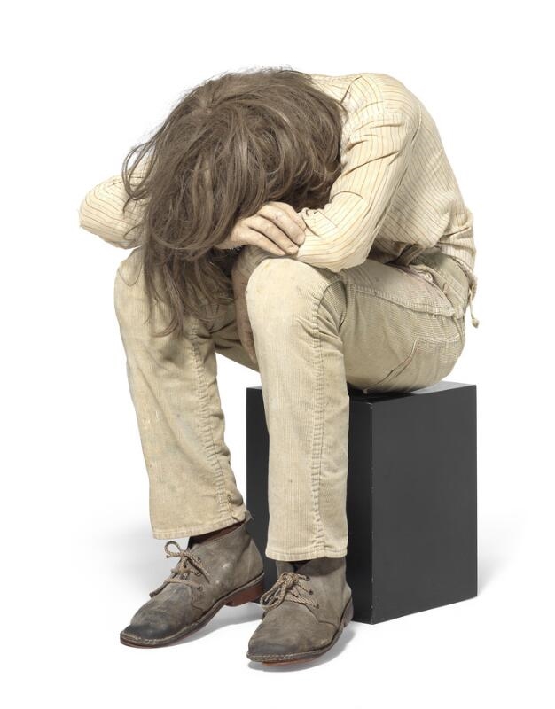 Kurt Henning Trampedach Sørensen | Seated figure (2001) | MutualArt