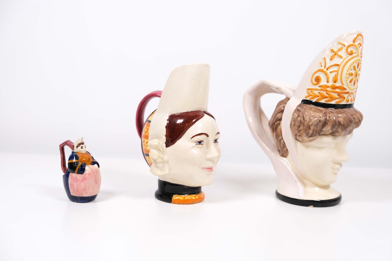 Charles Maillard | Pichet en forme de tête de bigoudène | MutualArt