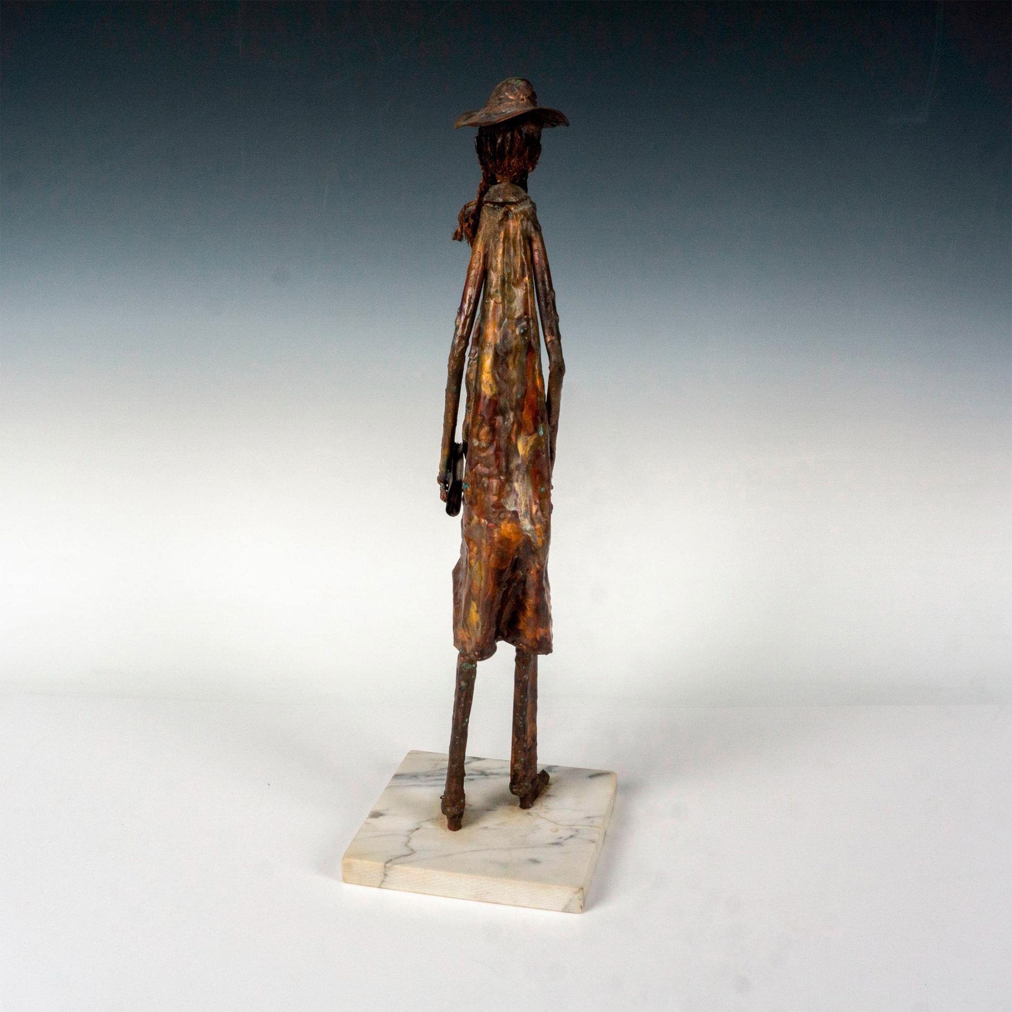 Jim Lewk | Sculpture of Standing Man is made in a Brutalist style (1972 ...