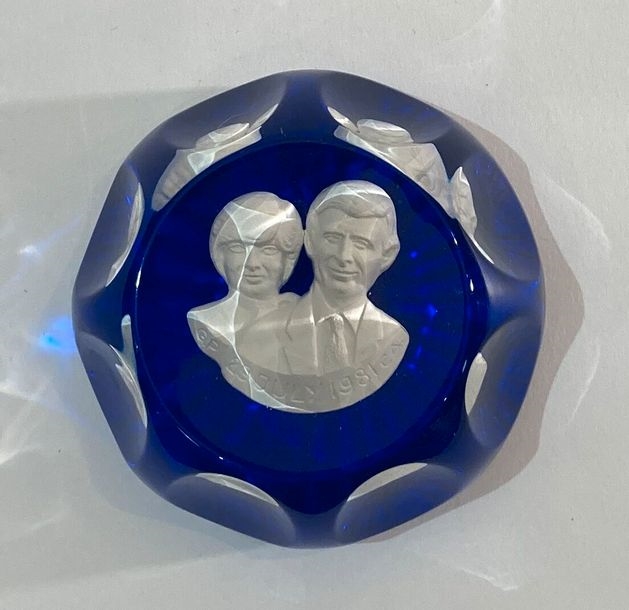 Gilbert Poillerat | Paperweight depicting the busts of Prince Charles ...