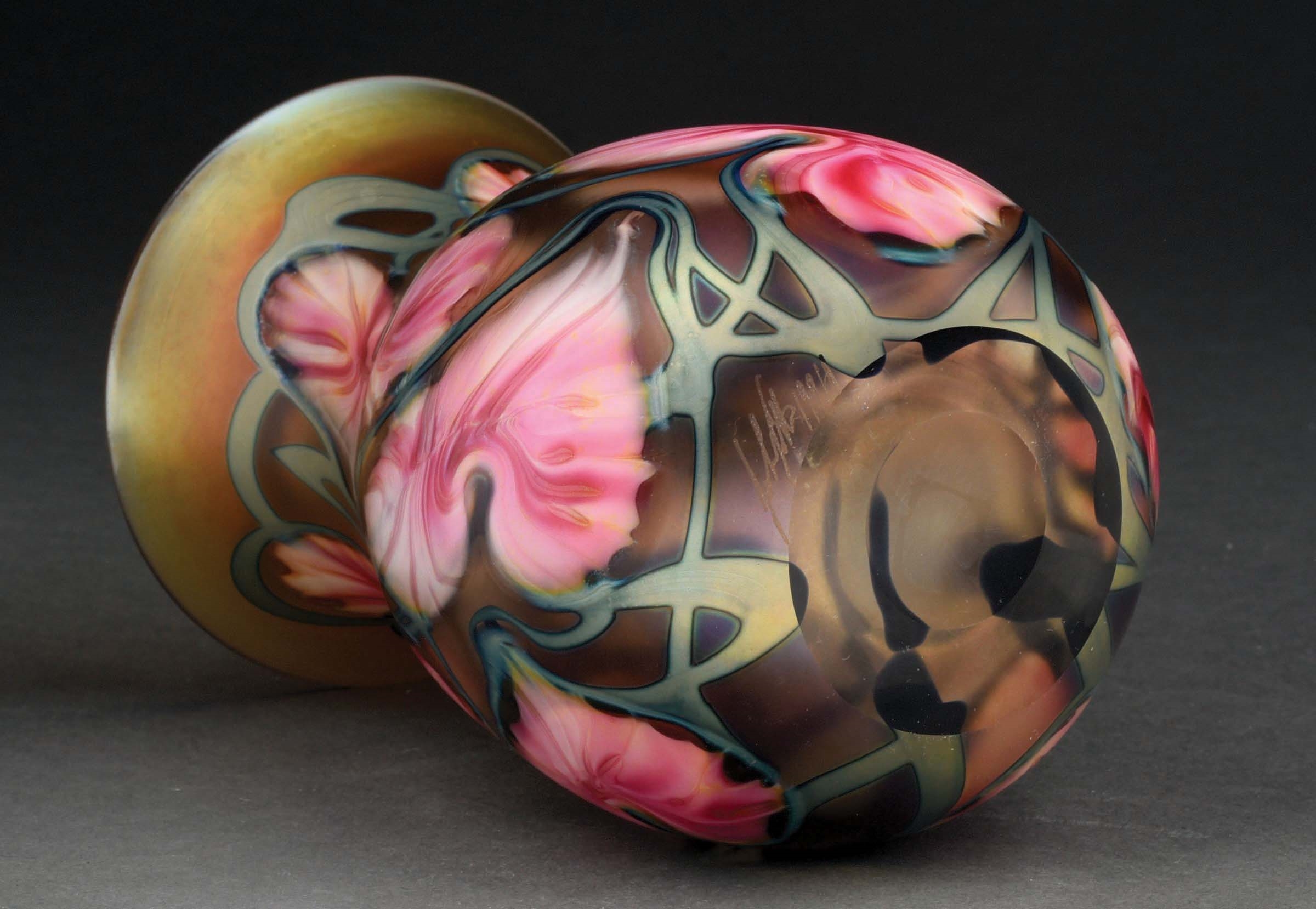 John Lotton | ART GLASS VASE BY JOHN LOTTON (1994) | MutualArt