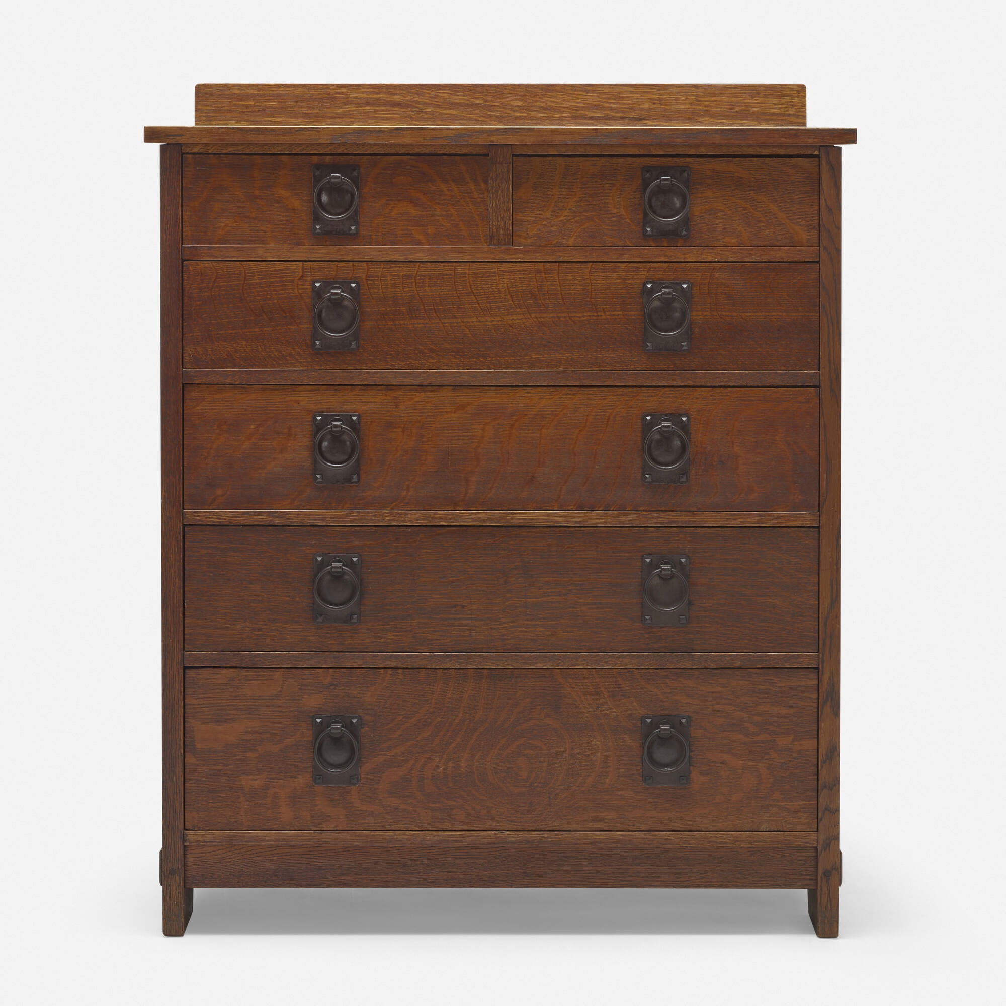 Gustav Stickley | Chest of drawers, model 906 (Circa 1904) | MutualArt