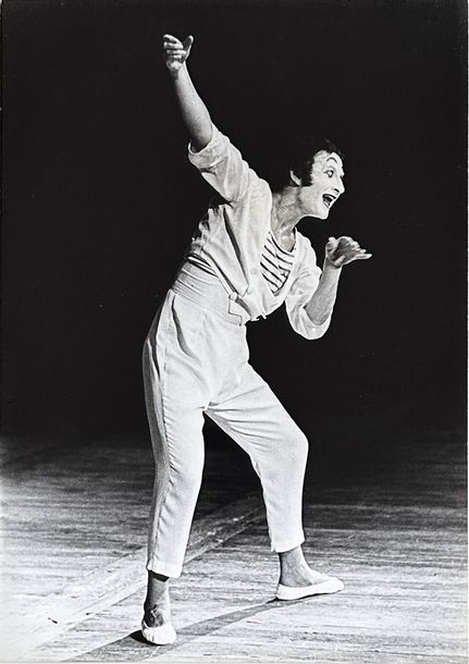 Roger Pic | Marcel Marceau, Cirque d'Hiver (1962) | MutualArt
