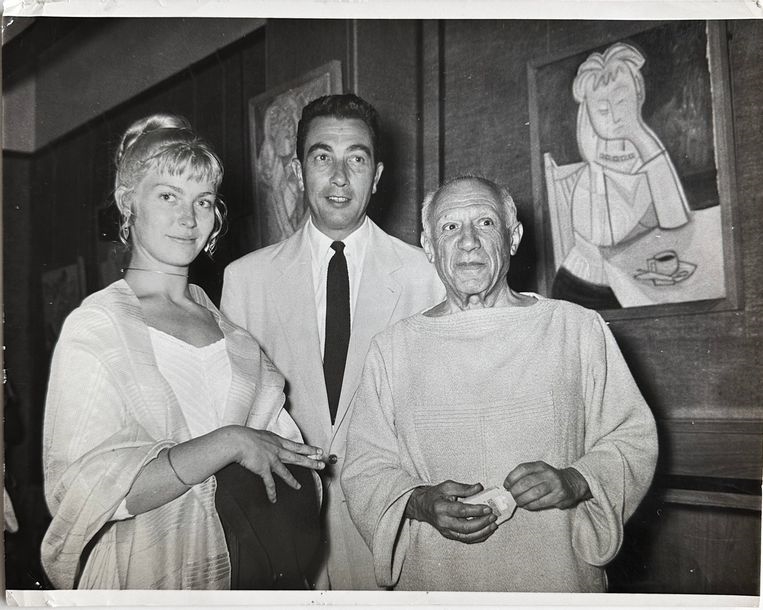 Henri Traverso | Pablo Picasso and his model Sylvette Roux at Galerie ...