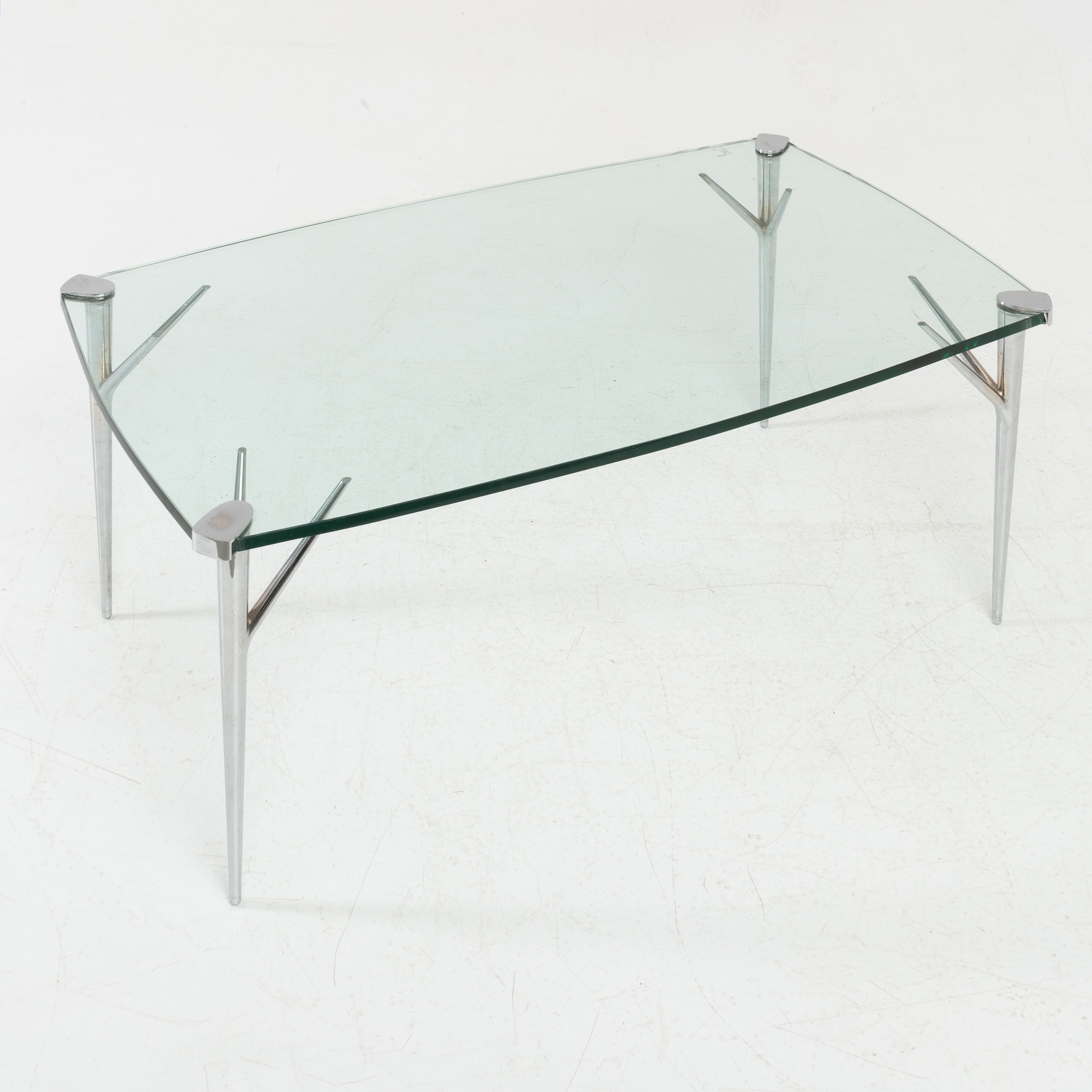 M. Ingrand | Tavolino. Ottone cromato | MutualArt