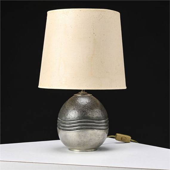 René Delavan | Ball-shaped table lamp in hammered pewter decorated with ...