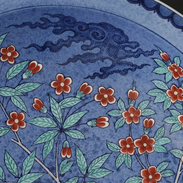 Imaizumi Imaemon | Iro-nabeshima plate with chintz design | MutualArt