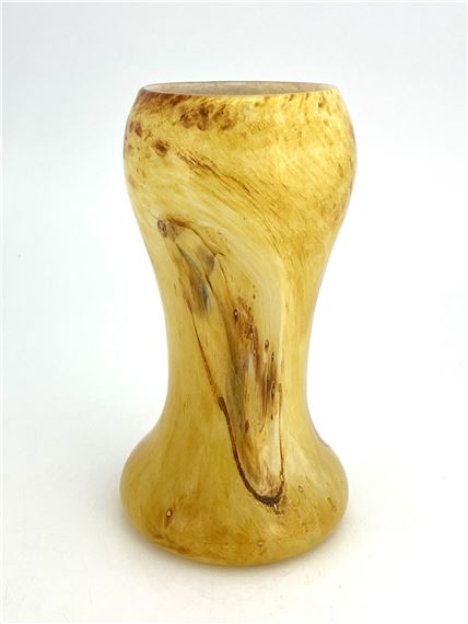 Elizabeth Graydon-Stannus | an Art Deco Graystan glass vase | MutualArt