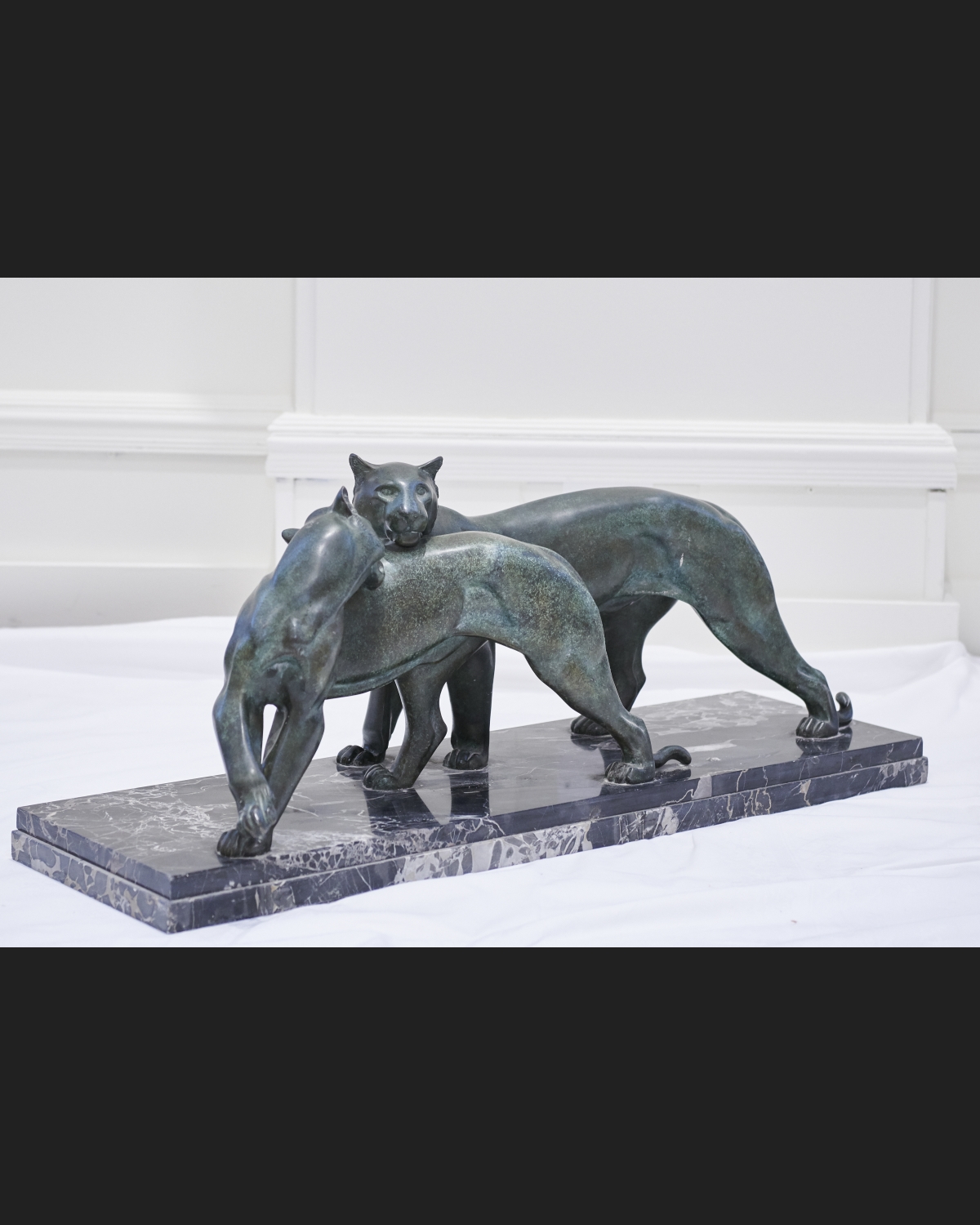 Irénée Rochard | LES LIONNES | MutualArt