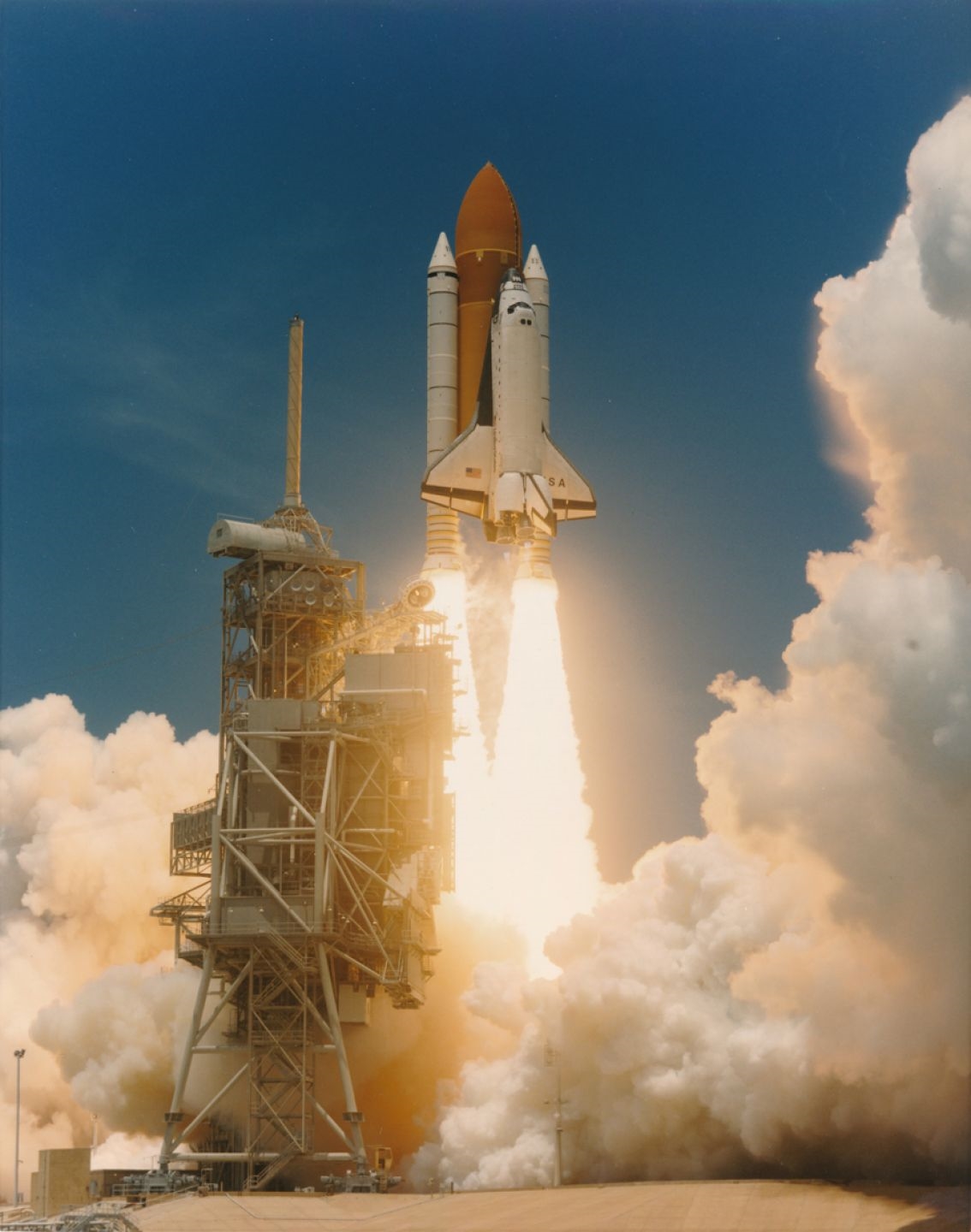 NASA | Nasa. Superb and perfect takeoff of the space shuttle Columbia ...