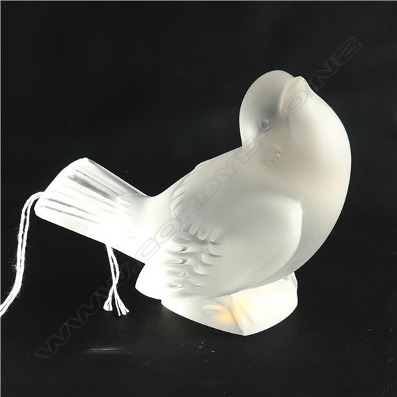 René Lalique | LALIQUE SPARROW H.85mm | MutualArt