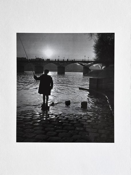 Marcel Bovis | MARCEL BOVIS 1904-1997 Quai du Louvre (1946) | MutualArt