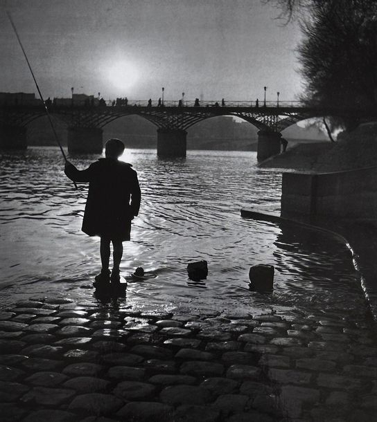 Marcel Bovis | MARCEL BOVIS 1904-1997 Quai du Louvre (1946) | MutualArt