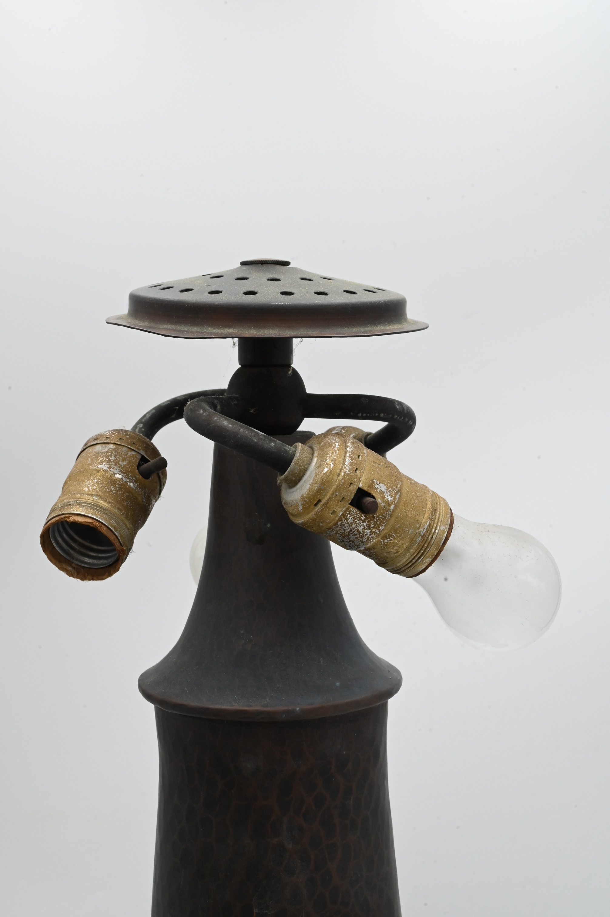 Gustav Stickley | Gustav Stickley Willow Table Lamp (Circa 1906 ...