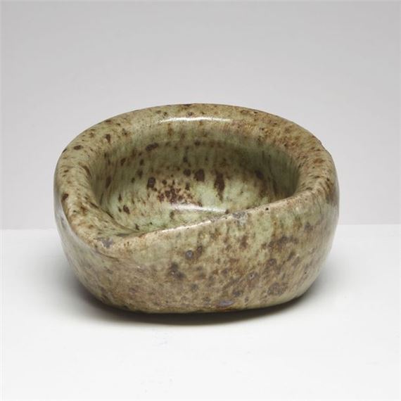 Jean Lerat | Free-form bowl in salt stoneware | MutualArt