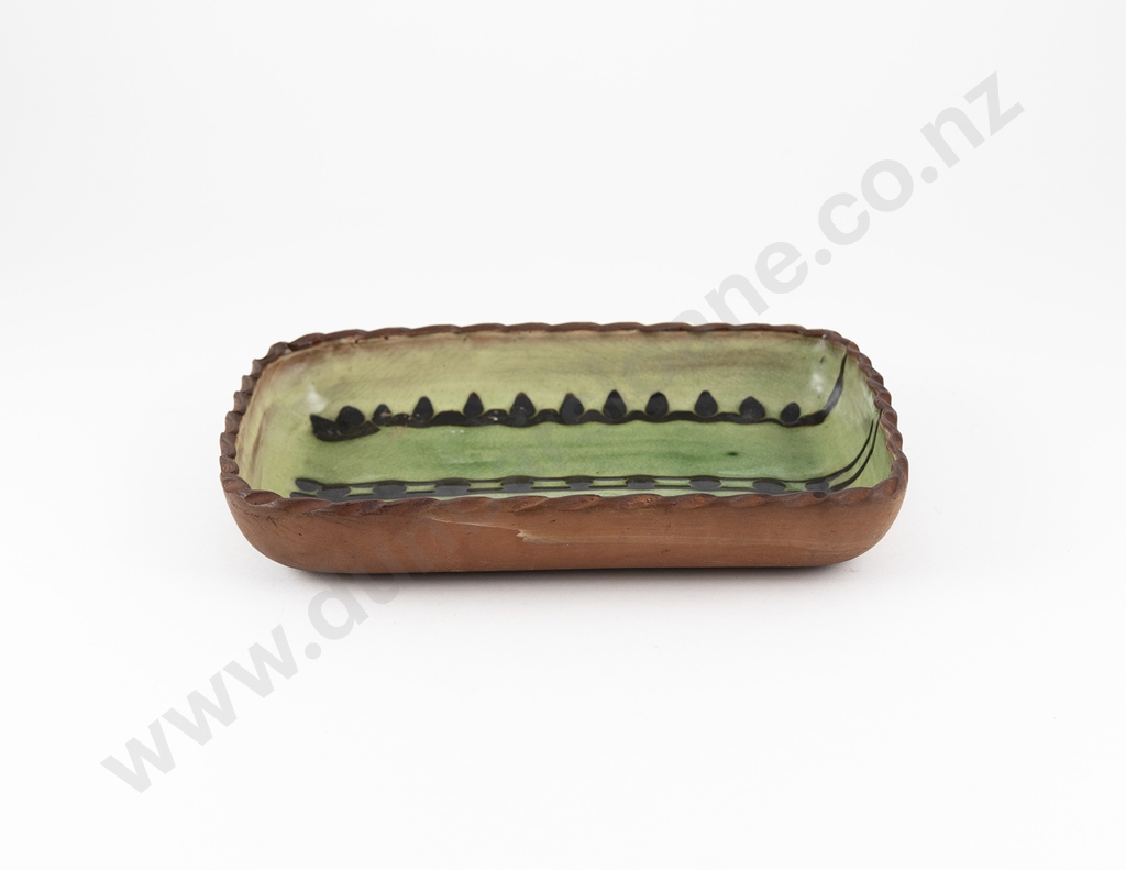 Michael Cardew | AN EARTHENWARE DISH | MutualArt