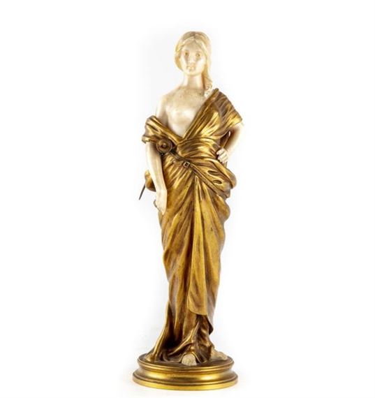 Dominique Alonzo | Femme à l'épée Sculpture en bronze et os | MutualArt