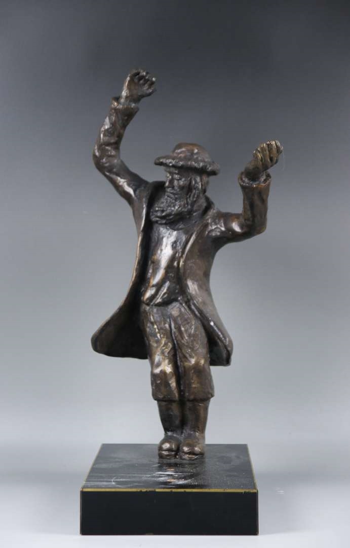 Nicky Imber | een bronzen sculptuur van twee dansende mannen | MutualArt