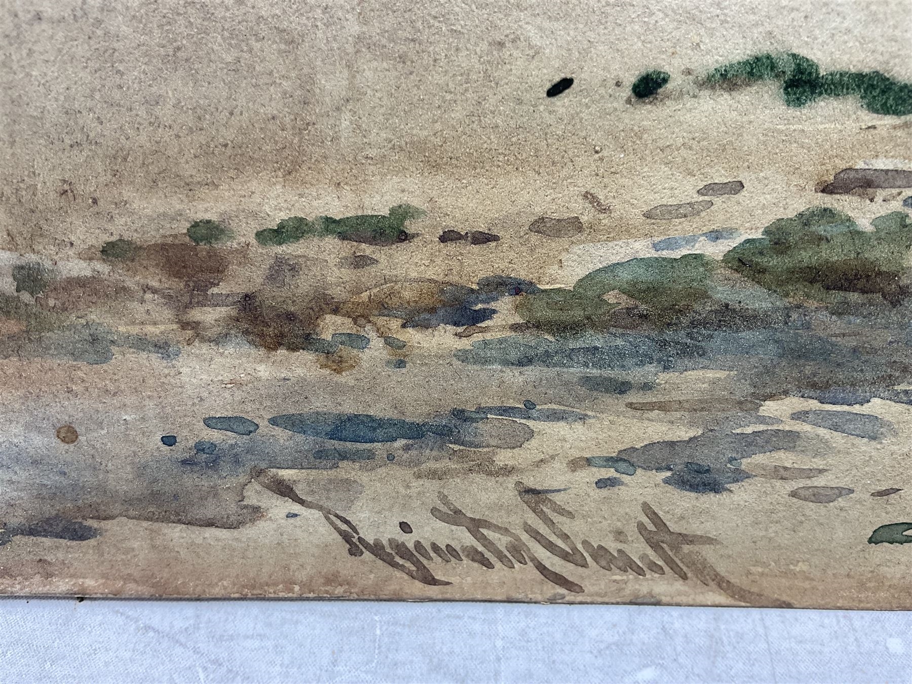 Reginald Smith | Seagulls on the Shore beneath Rocky Cliffs | MutualArt