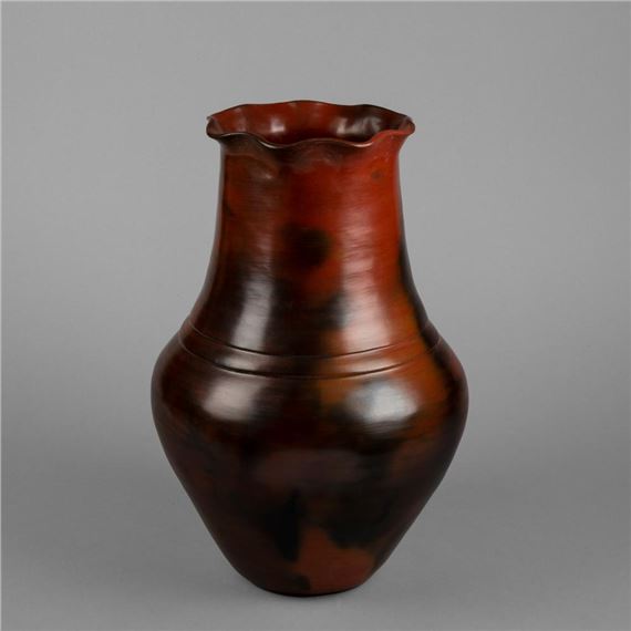 Samuel Manymules | Pinon Pitch Jar with Fluted Rim, 2004 (2004) | MutualArt