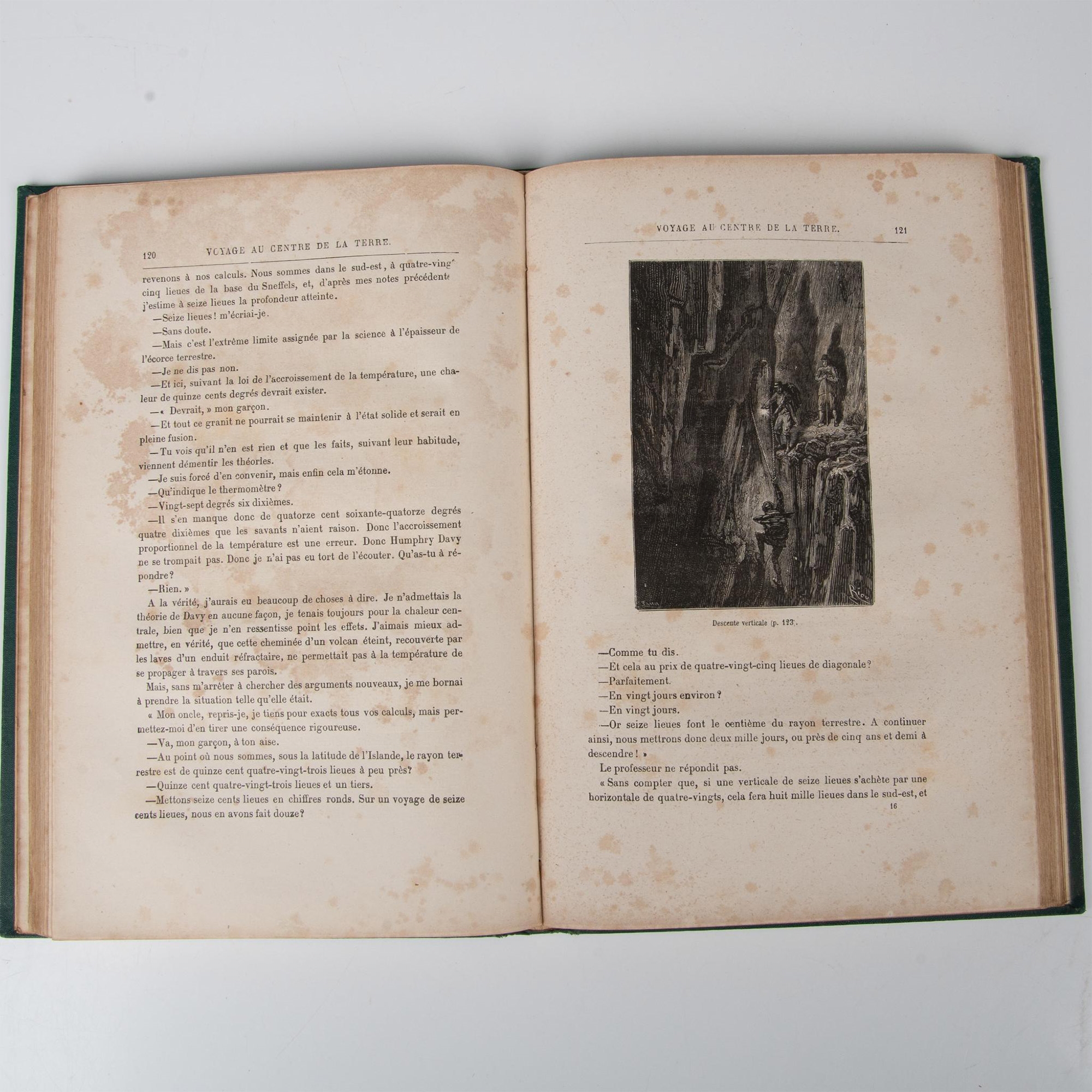 Edouard Riou | Jules Verne, Voyage au Centre, Aux Initiales Dorees ...