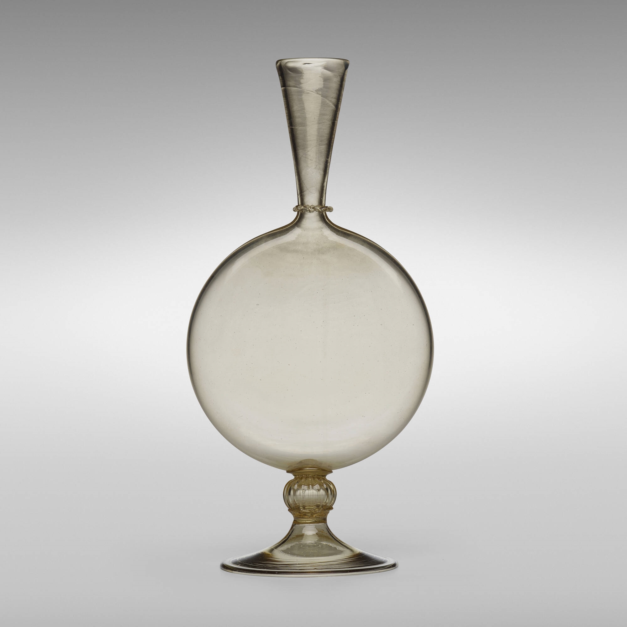 Vittorio Zecchin | Soffiato vase, model 5093 (1921 - 1925) | MutualArt