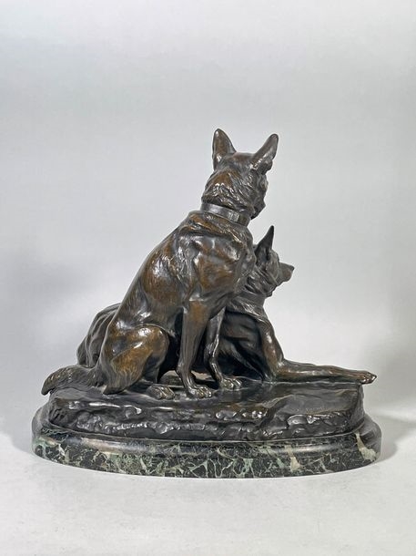Louis Riché | Repos des deux chiens de berger. Epreuve en bronze à ...
