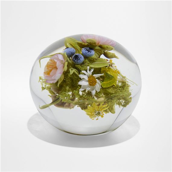 Paul Stankard | Botanical paperweight (2003) | MutualArt
