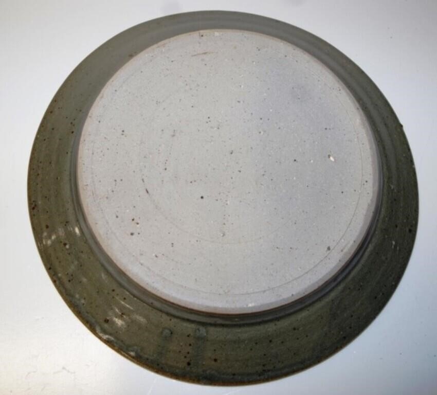 Eric Dunbar | Eric Dunbar Australian pottery shallow bowl | MutualArt