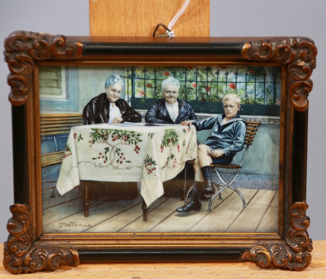 Weberbeck Julius | Zwei Damen und Knabe am Tisch | MutualArt