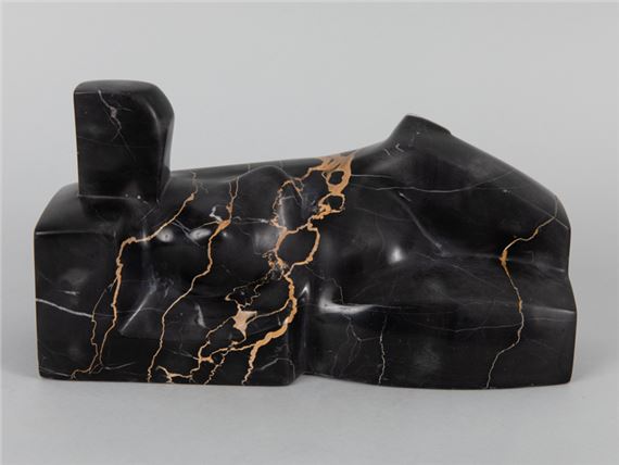 Pierre Schumann | Liegende weibliche Figuration | MutualArt