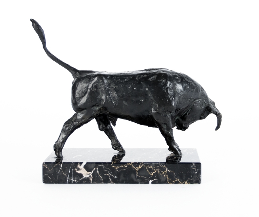 Kurt Arentz | Angreifender Stier (2014) | MutualArt