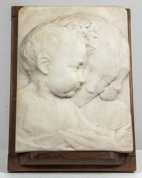 Pierre Roux | Bas-relief en marbre de Carrare | MutualArt