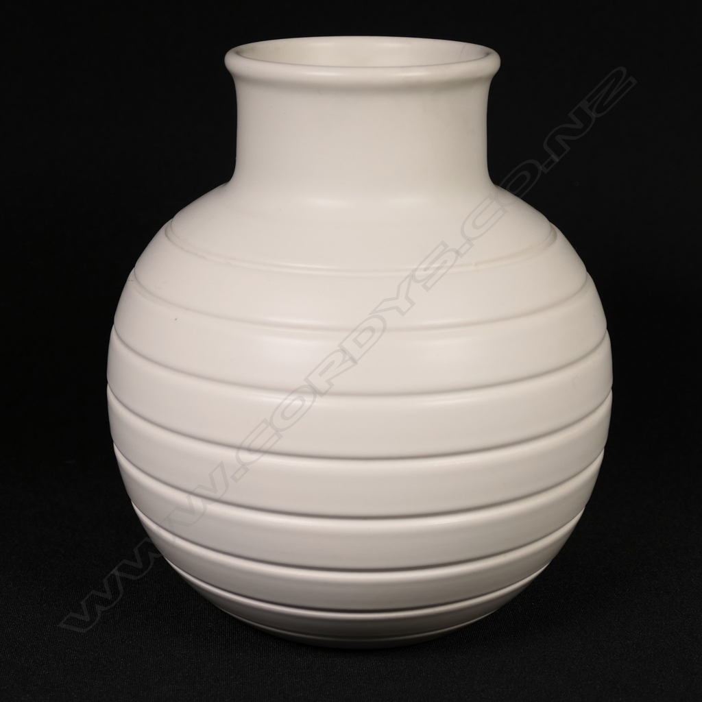 Keith Day Pearce Murray | Keith Murray - Wedgwood - An Art Deco black ...