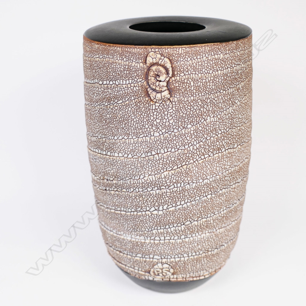 Peter Shearer | Peter Shearer cylinder vase incised banding with pale ...