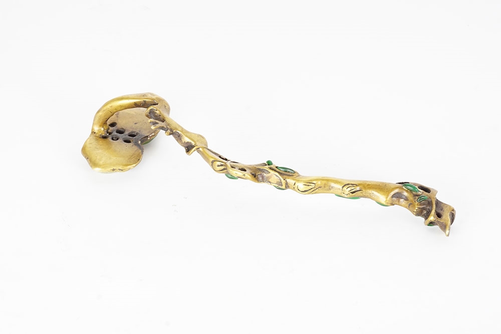 Qianlong | SCEPTRE RUYI EN BRONZE DORÉ / GILDED BRONZE RUYI SCEPTER ...