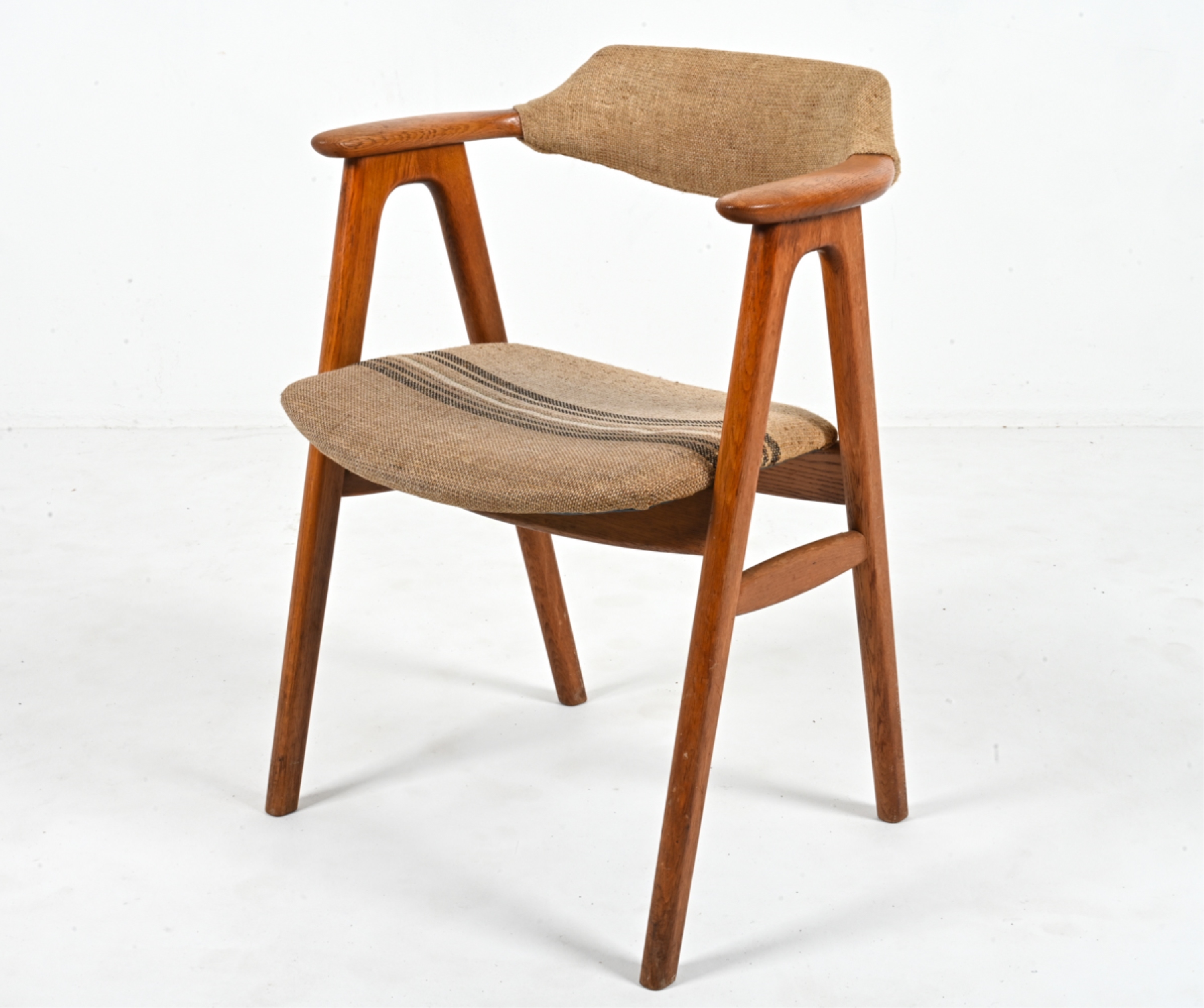 Erik Kirkegaard | ERIK KIRKEGAARD MODEL 42 ARMCHAIR IN OAK & TWEED ...