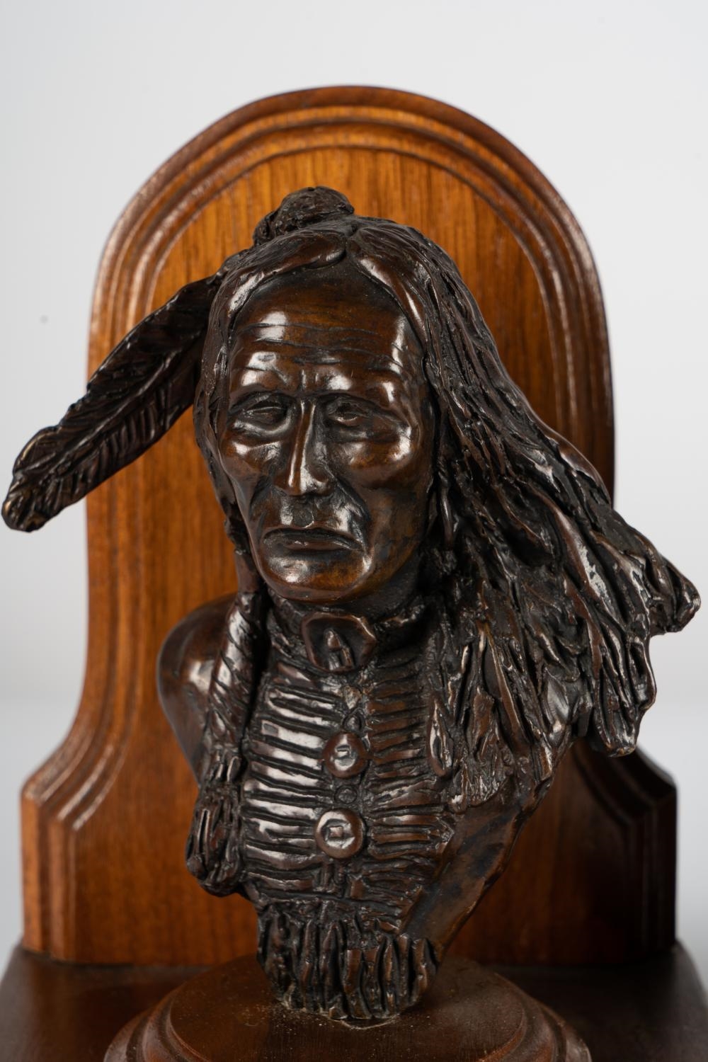 Gerry Metz | Gerry Michael Metz (1943-2018): Two Bookends | MutualArt