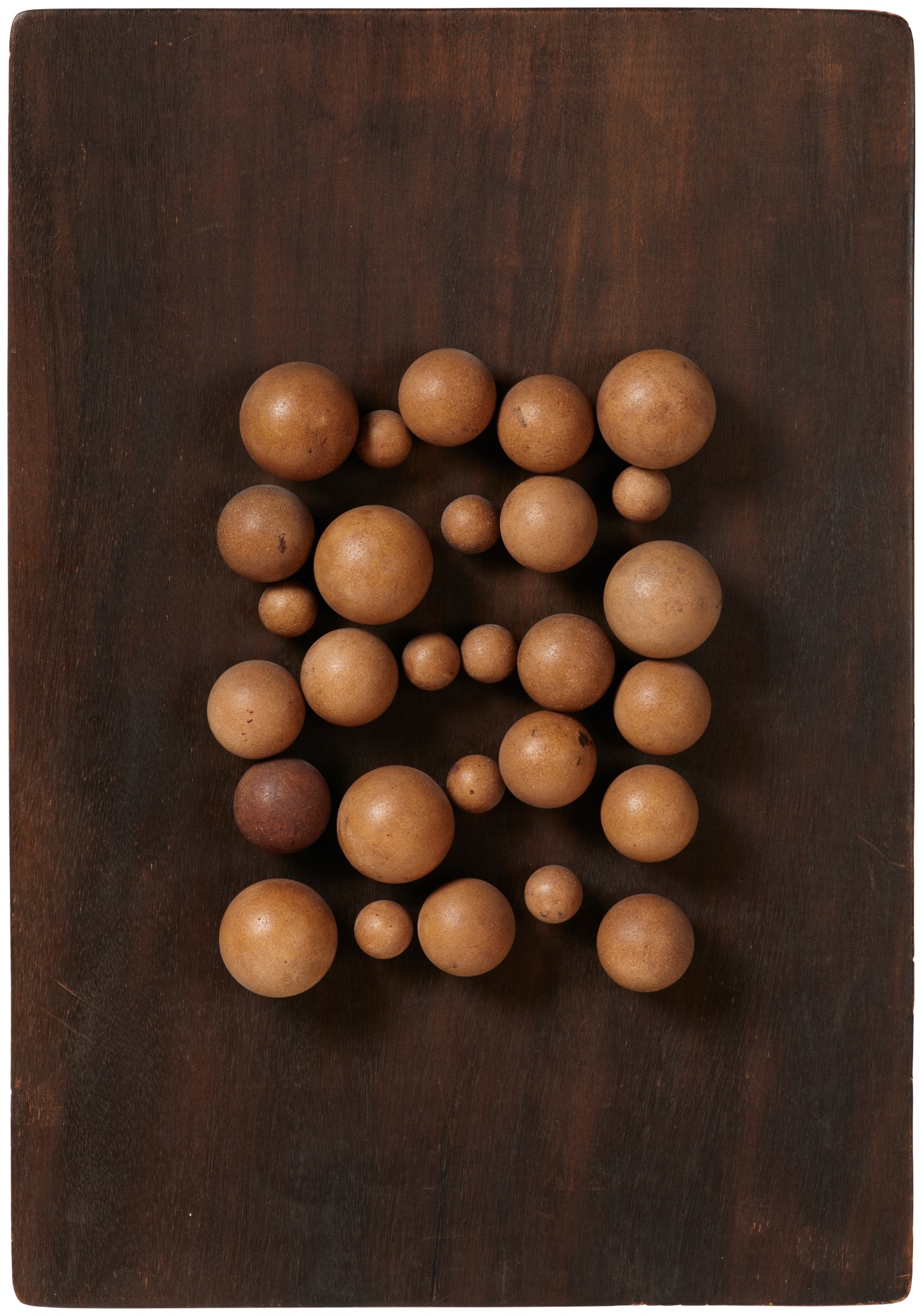 Pol Bury | 18 boules de différentes volumes (1964) | MutualArt