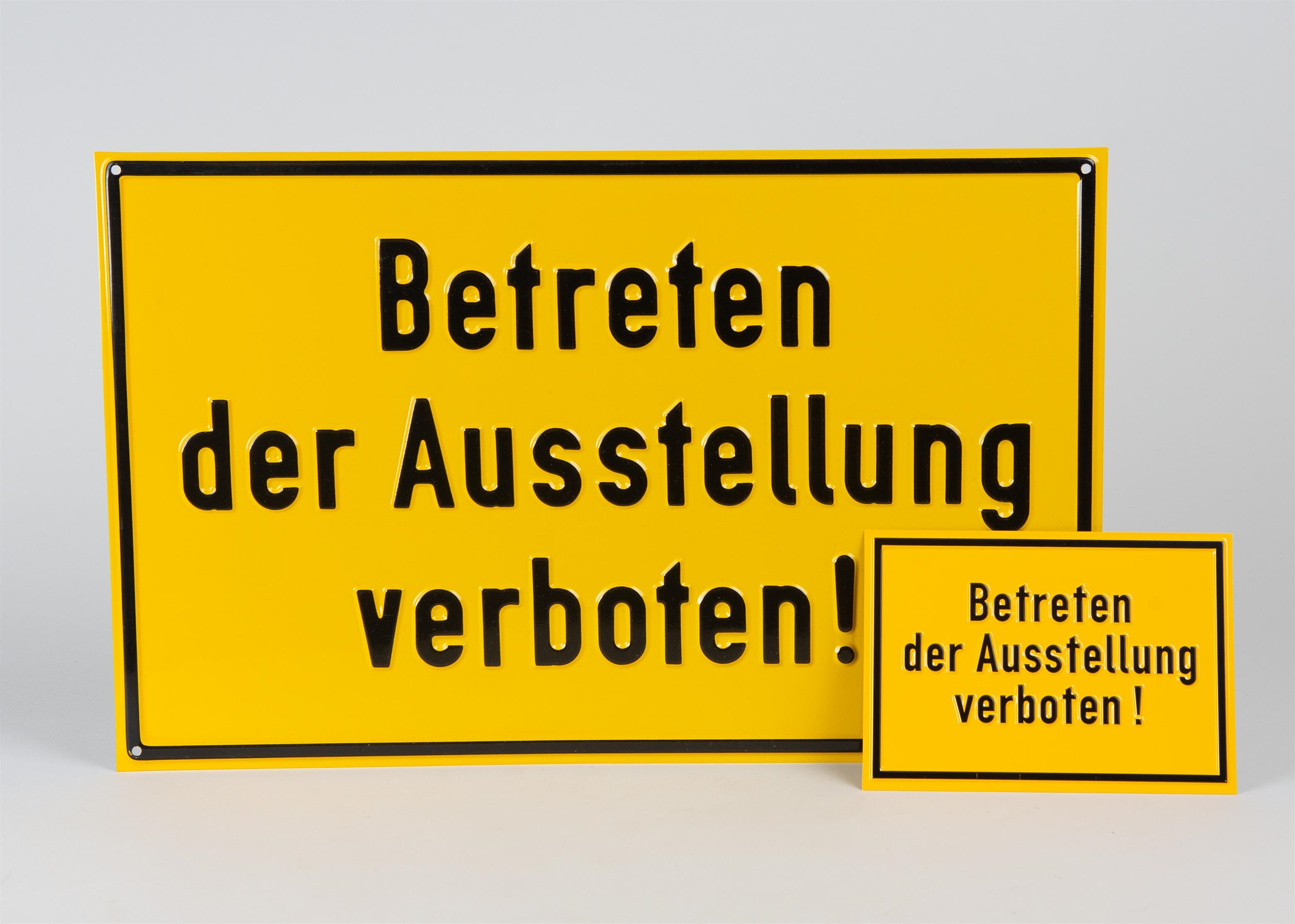 Timm Ulrichs | Betreten der Ausstellung verboten 1968/2007 | MutualArt