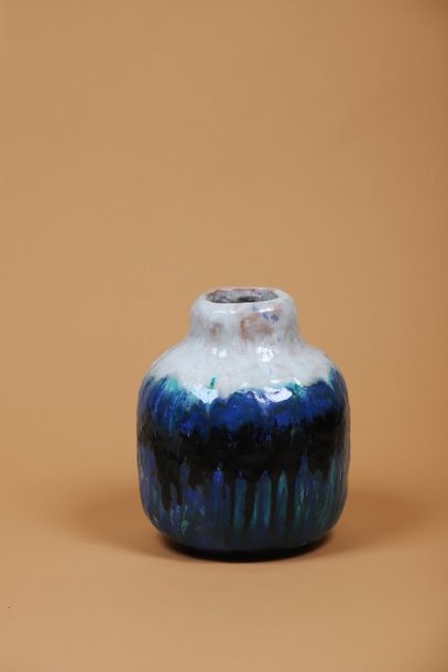 Alice Colonieu | Large vase Blue,... - Lot | MutualArt