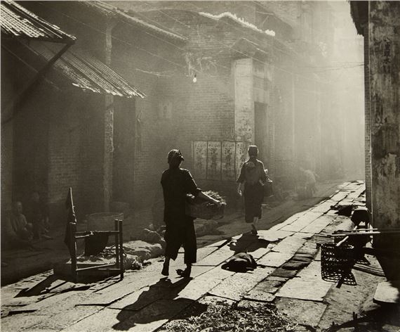 Fan Ho | Back Alley Shine (1947) | MutualArt