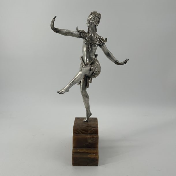 Demétre H. Chiparus | DANCER WITH RING | MutualArt
