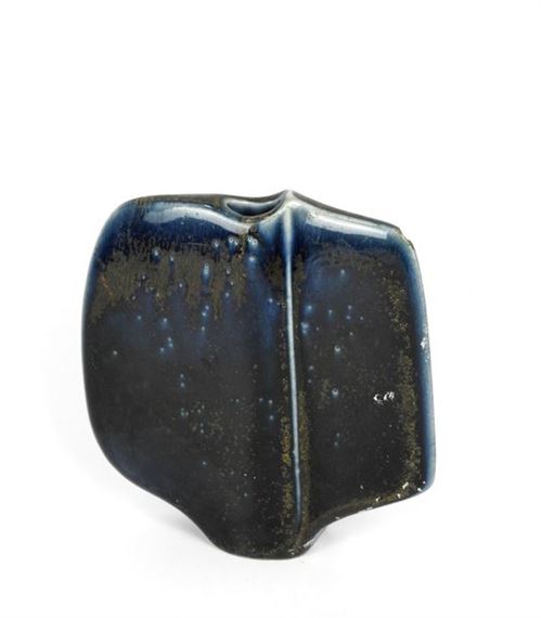 Garotte Solange | Blue glazed stoneware lentil vase | MutualArt