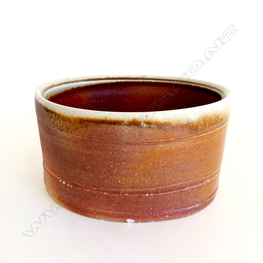 Estelle Martin | ESTELLE MARTIN ANAGAMA FIRED OVAL BOWL | MutualArt