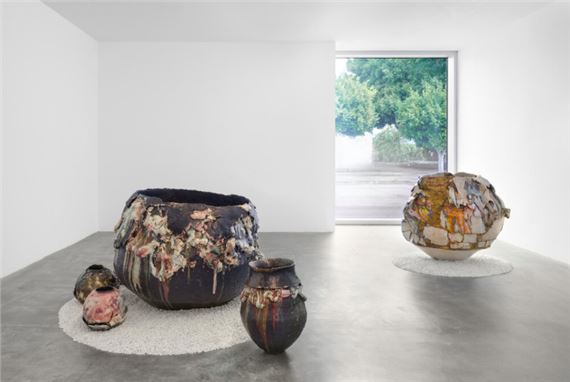 Yuji Ueda | Exhibitions | MutualArt