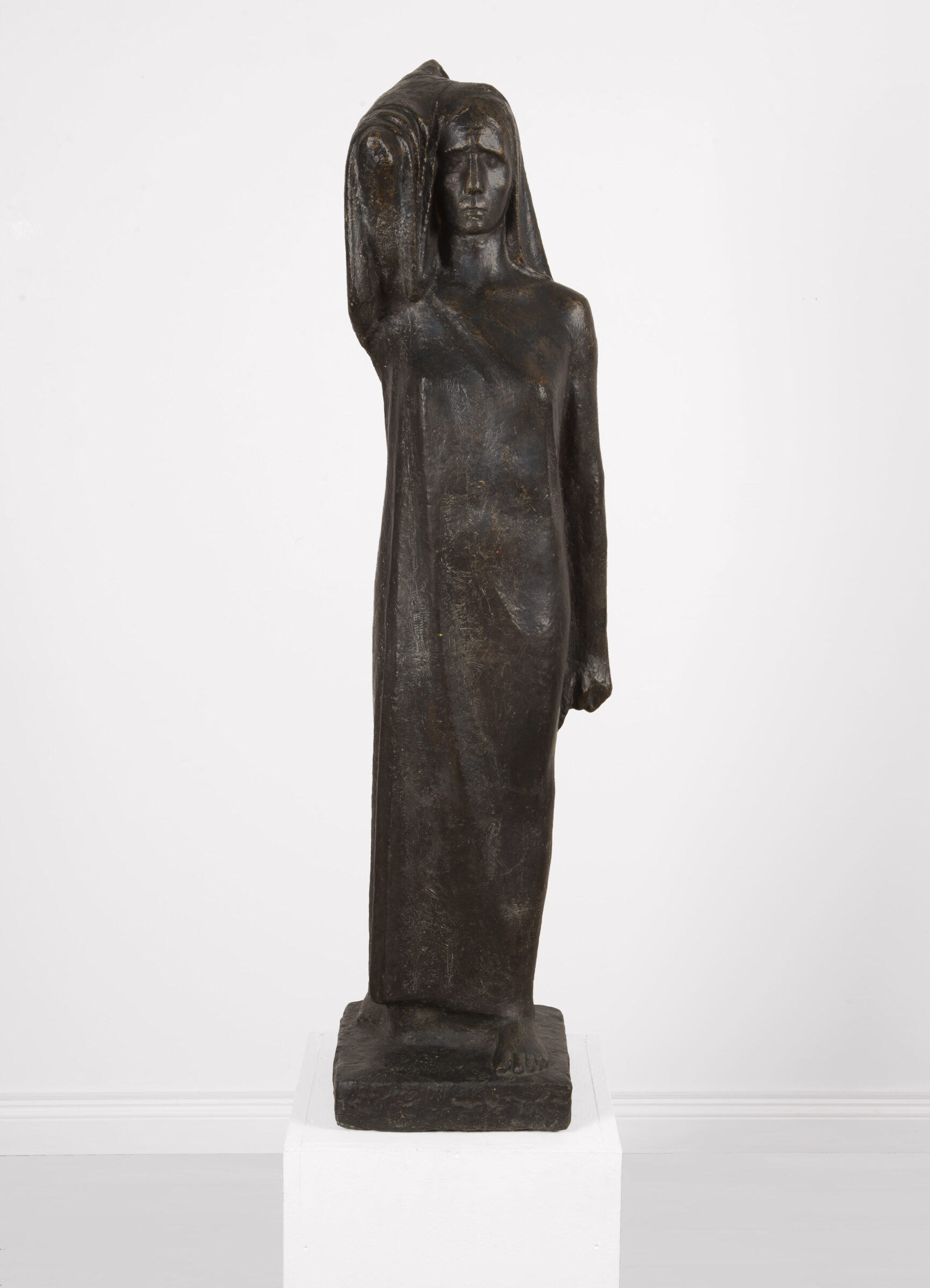 Fritz Cremer | Anklagende. Bronze mit schwarzbrauner Patina. 1948. 130 ...